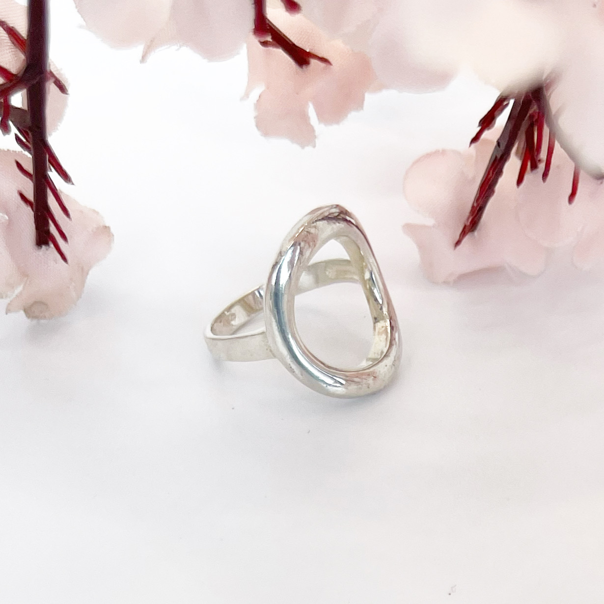 Cut Out Circle Ring – Bijouled
